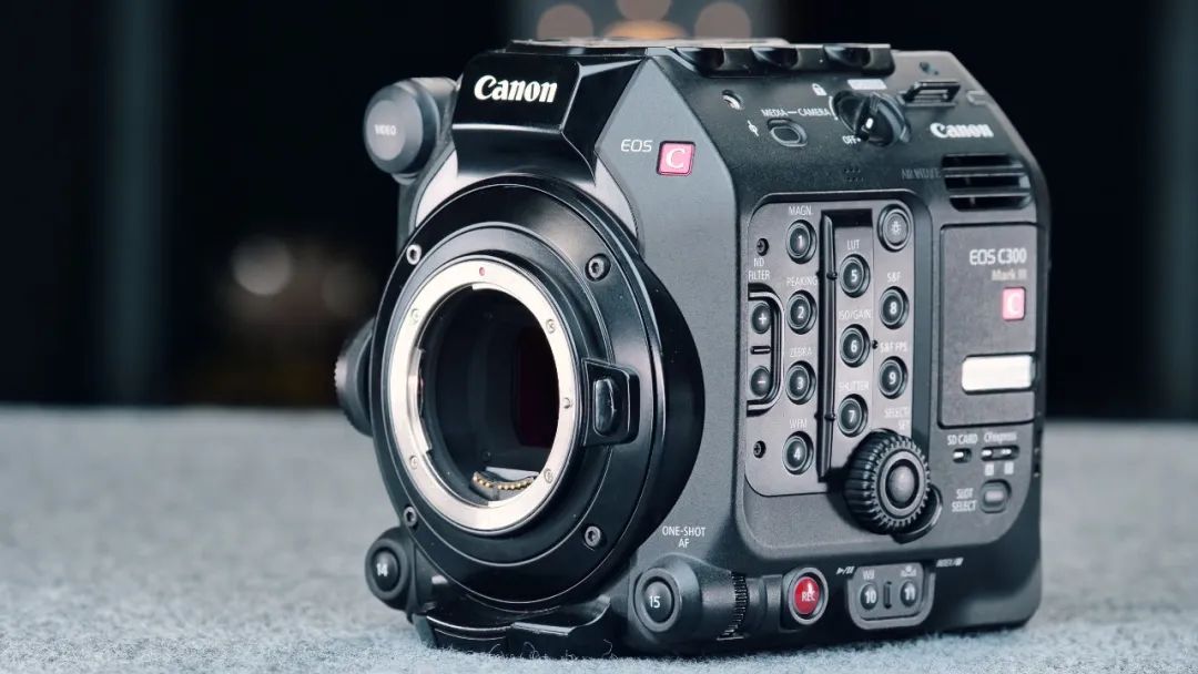 S35 EOS C300 Mark III EOS C500 Mark II APP